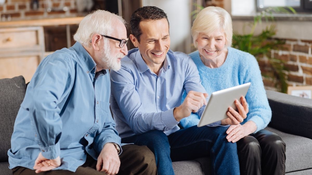 The Best Ways To Support Your Aging Parents