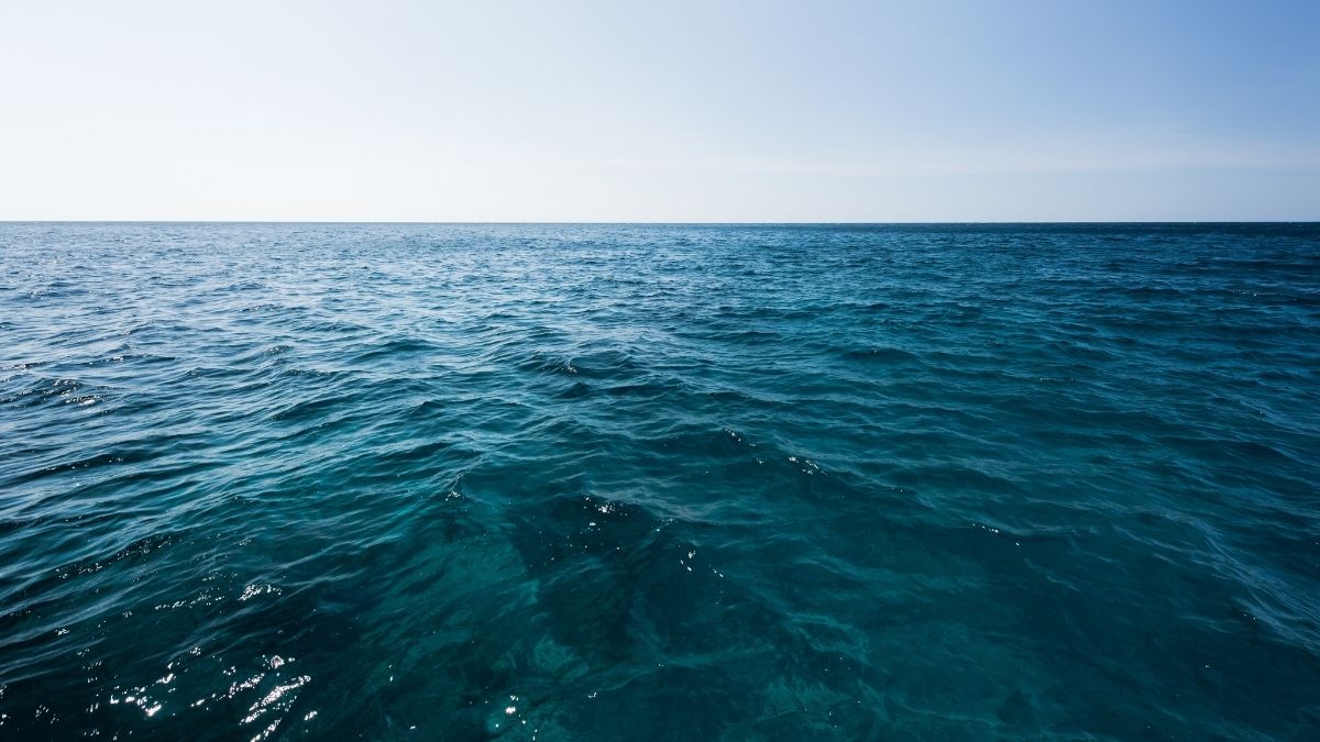 Tips for Staying Safe When Stranded in the Open Water